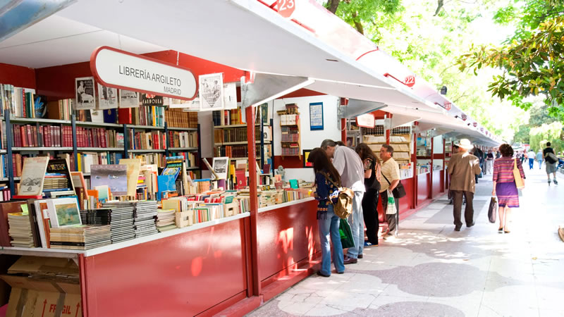 Feria del Libro de Madrid: Celebrando la literatura en el Parque de El ...